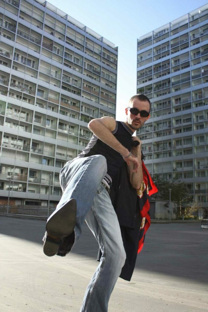 Kilo Shop Concept: Vintage Fashion by the Kilo.